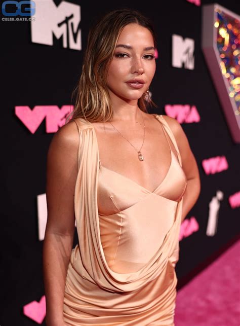 Madelyn Cline Nude Pictures Photos Playboy Naked Topless Fappening