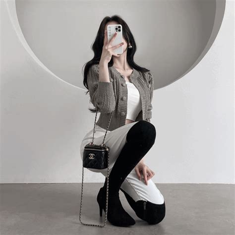 💜[어깨패드] 가나다란 직각어깨 라운드넥 버튼 퍼프 크롭 봄 니트 가디건 4color 에이블리