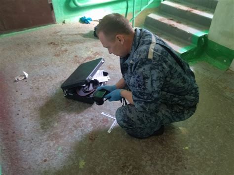 В Оренбурге перед судом предстанет подозреваемый в совершении убийства в подъезде дома на ул