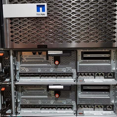 Netapp Fas6220 111 01463 111 01460 110 00234 X3561 En R6