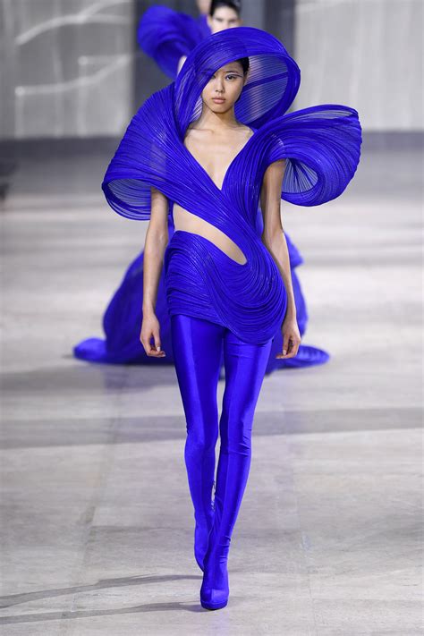 gaurav gupta couture spring 2023 [photos]