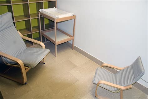 Scotte Nuovo Pit Stop Allattamento E Donazione Di Poltrona Mobile Per