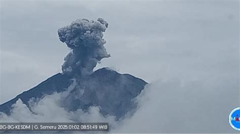 West Sumatras Mount Marapi Erupts Spewing Ash 1000 Meters High Sci