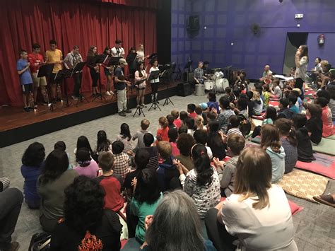 High School Brings Pep To Elementary Morning Assembly Lincoln