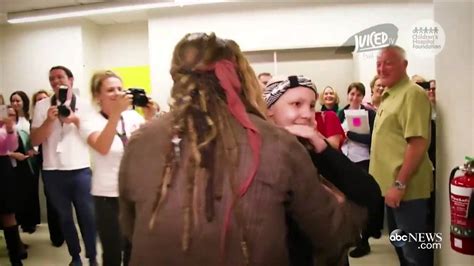 ჯეკ ბეღურა ბავშვთა ჰოსპიტალში Youtube