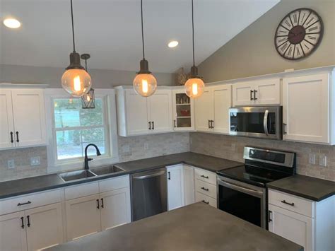 New Backsplash Landmark Construction