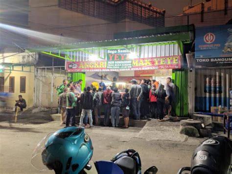 Sego Sambel Mak Yeye Lokasi Jam Buka And Harga Menu 2025
