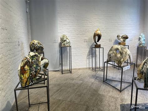 Мова каменю у столиці триває оригінальна експозиція творів сучасного митця Вечірній Київ