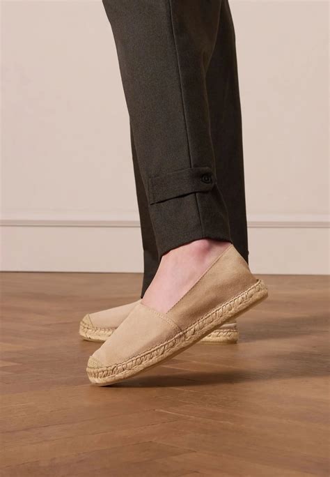 N1 საუცხოო ტილოს ქსოვილისა და კაუჩუკის ძირის ესპადრელები მივიღეთ😍🤩 ბელგიური წარმოების თან