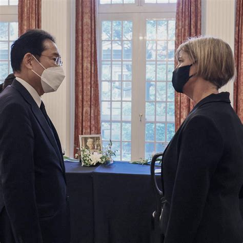 Nigelファン on Twitter RT kishida230 英国エリザベス二世女王陛下の崩御を受け英国大使館を訪問し