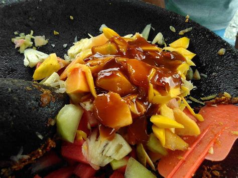Rujak Manis Di Dekat Alun Alun Malang Idn Times Jatim