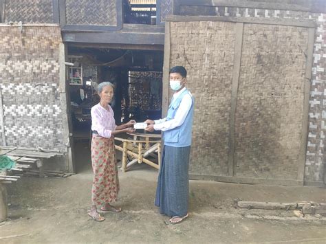 နတ်မောက်မြို့နယ်တွင် မိုးကြိုးထိမှန်၍ နေအိမ်ပျက်စီးမှုအား ထောက်ပံ့ငွေများပေးအပ် Information