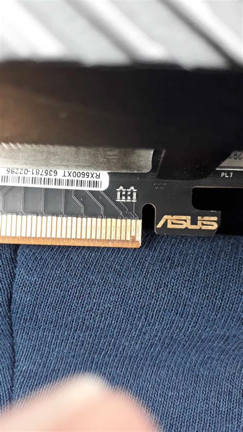 scratched gpu pci e gold pin r linustechtips