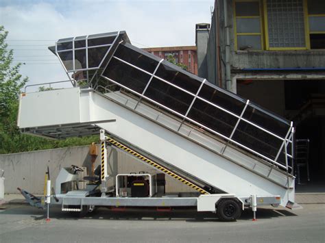 Boarding Stairs Ts5800 Denge Airport Equipment Mobile Towed With Covered Area