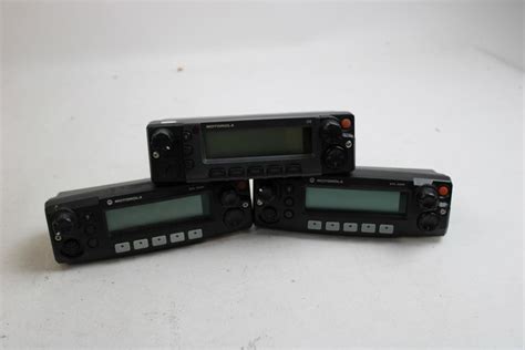 Motorola Xtl 2500 2200 O5 Mobile Radio Heads 3 Pieces Property Room