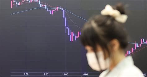 비트코인 한때 8천만 원선 하회