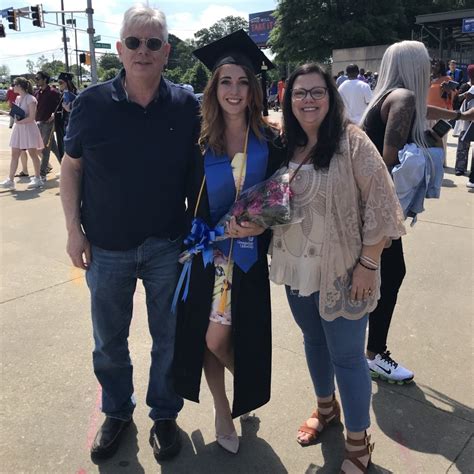 Graduation With Mom And Dad The Actors Scene