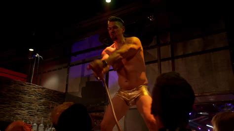 AusCAPS Steve Howey Shirtless In Shameless Happily Ever After