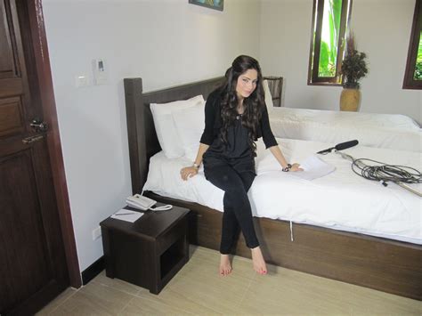 High Quality Bollywood Celebrity Pictures Gorgeous Pakistani Actress