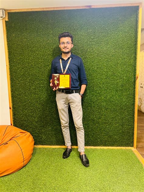 vraj brahmbhatt on linkedin thank you so much for this award reyna