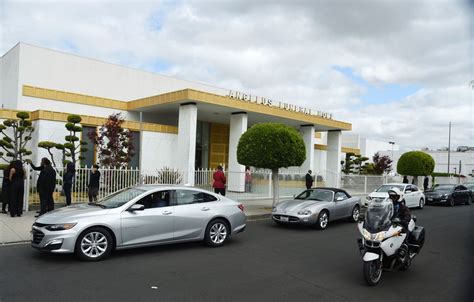 Ice Cube Others Mourn Director Singleton At Private Funeral