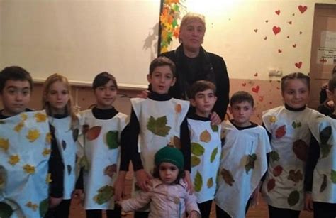 ძევრის საჯარო სკოლის მოსწავლეებმა შემოდგომა ზეიმით გააცილეს ეტალონი