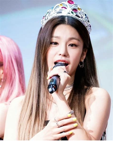 Itzy Yeji Cute Korean Girl Celebrities Itzy