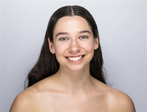 About Sarah E Hutchinson