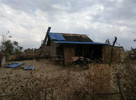 Dvb ဆိပ်ဖြူတွင် ၂ ရက်အတွင်း လေပြင်းကြောင့် နေအိမ်အဆောက်အဦ ၄၂ လုံး အမိုးလန်ပျက်စီး