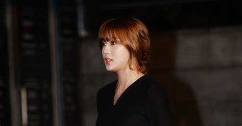 에이핑크 오하영 매혹적인 각선미 서가대