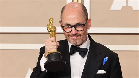 Какво символизират малките сини лентички с които се окичиха някои звезди на Оскарите СНИМКИ