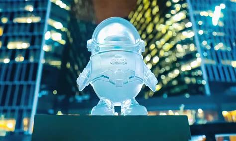 SLA 3D Printed Transparent Tencent Penguin Astronaut Clear Resin