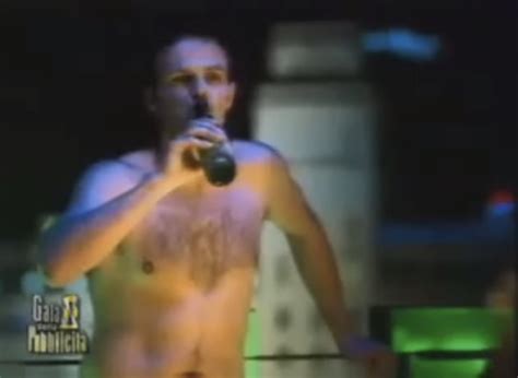 Cfnm naked man crashs party ThisVid En español