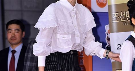 [포토] 이연희 난해한 패션도 완벽 소화