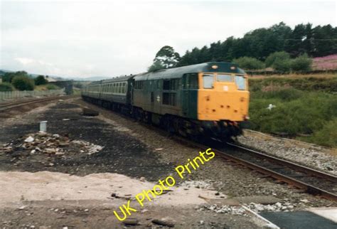 Railway Photo 6x4 Class 31 Passenger Train Unknown Station C1984 P2 £2