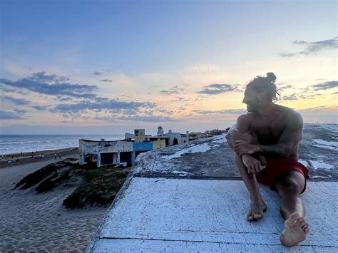 Lisandro Navarros Feet