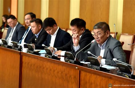 Эрүүл мэндийн салбарын цахим шилжилт өнөөгийн байдал цаашид хэрэгжүүлэх арга хэмжээ сэдэвт