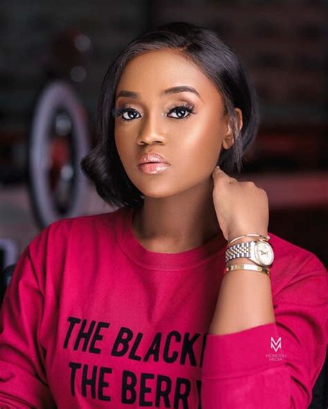 Chioma Avril Rowland Biography Age Net Worth Husband Davido Baby Father Mother Pictures