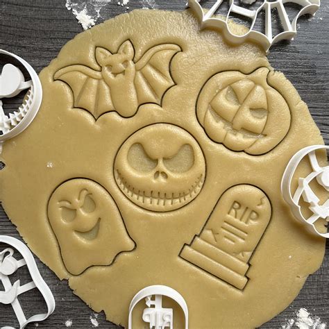 Stl File Halloween Cookie Cutter Set 🎃 3mf・3d Printer Design To