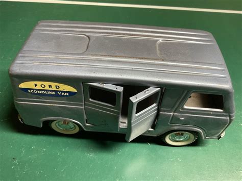 Ford Econoline Van
