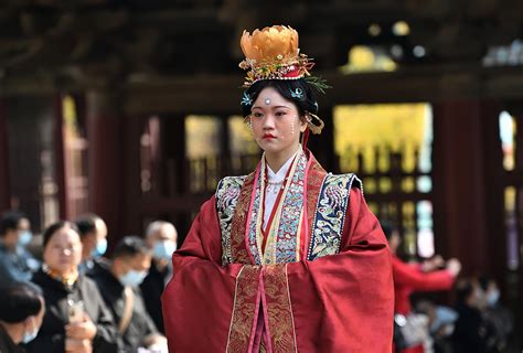 Стилното традиционно китайско облекло