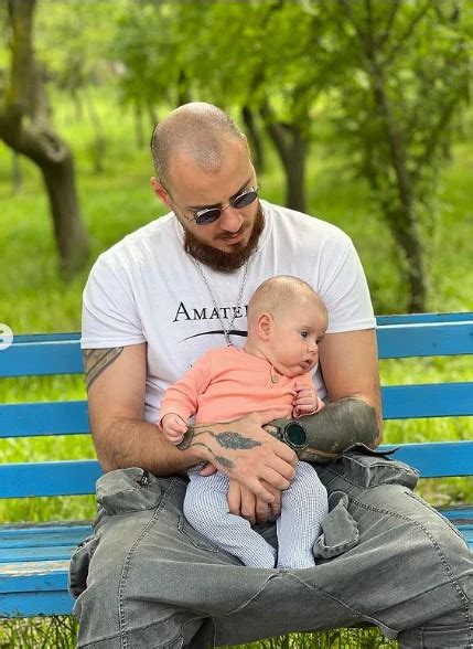 „3 თაობა ვარდოსანიძე“ გიორგი ვარდოსანიძე შვილის ახალ ფოტოებს აქვეყნებს