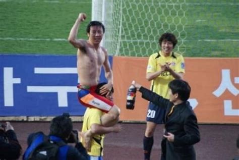 8 Foto Shin Tae Yong Muda Dan Masih Jadi Pemain Idol K Pop Lewat