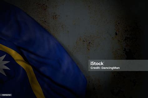 텍스트에 대한 빈 장소와 녹슨 금속에 큰 주름나우루어 플래그의 좋은 어두운 이미지 어떤 행사 플래그 3d 그림 3차원 형태에 대한 스톡 사진 및 기타 이미지 Istock