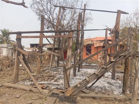 Khit Thit Media မိုးမိတ်တွင် စစ်တပ်က လေကြောင်းဖြင့်