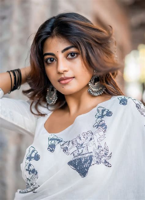 శ్రీదేవి సోడా సెంటర్ హీరోయిన్ ఆనంది లేటెస్ట్ ఫోటో గ్యాలరీ Actress