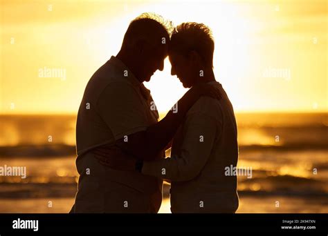 Old Couple Kissing Silhouette