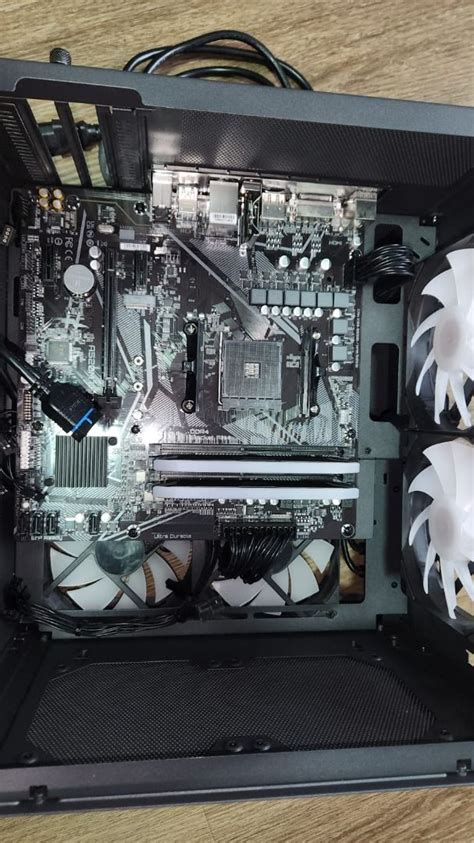 Dekitting Desktop Hardware Parts Build Computers And Tech Desktops On