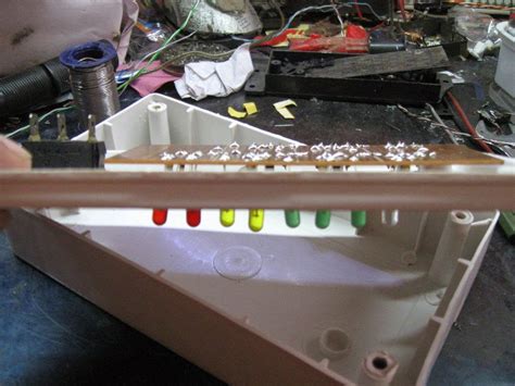 WATER LEVEL INDICATOR WITH ALARM Electronic Engineer