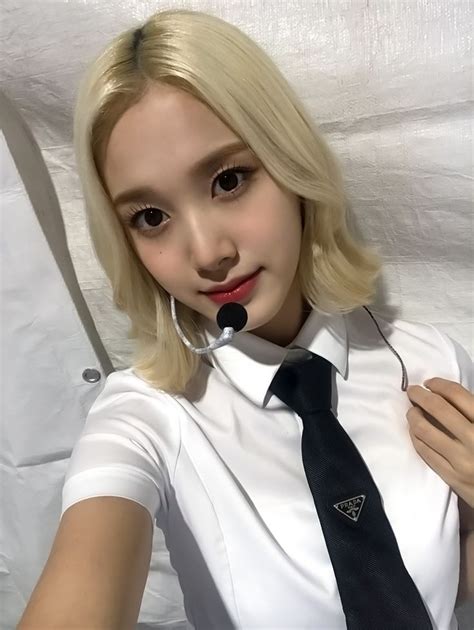 STAYC 스테이씨 on Twitter Wanita Orang Orang lucu